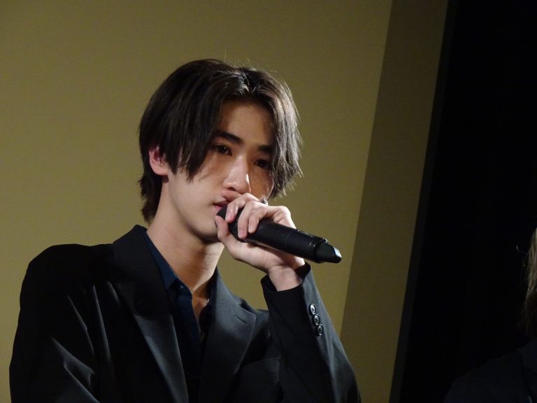 70年代青春グラフィティ！ 映画『Single8』完成披露上映会。8mm映画作りに情熱を燃やす高校生たちの「ごっこ が 自分の表現 に変わっていく日々」の恋と友情が_ | シアターテイメントNEWS